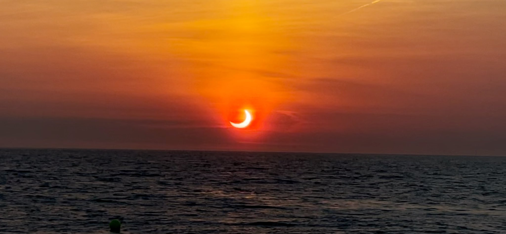 Solar Eclipse Appears as "Ring of Fire" Above the City – Boro Park 24